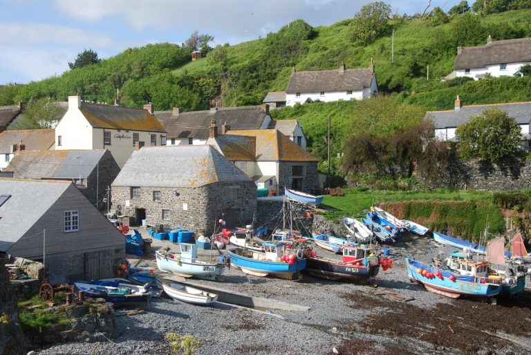 Cadgwith, ein entzückender Fischerort [Cornwall] - Kent bis Cornwall